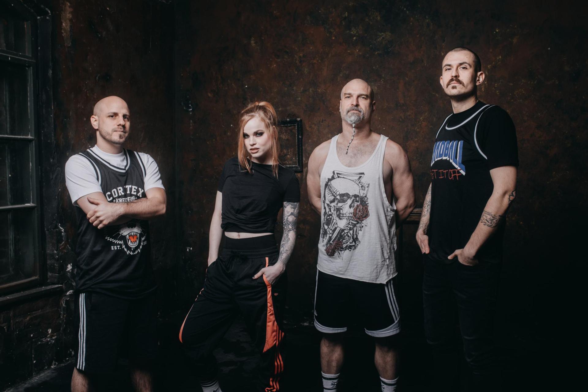 Shakey Sue (The Hellfreaks): We snappen niet hoe bands keer op keer ...