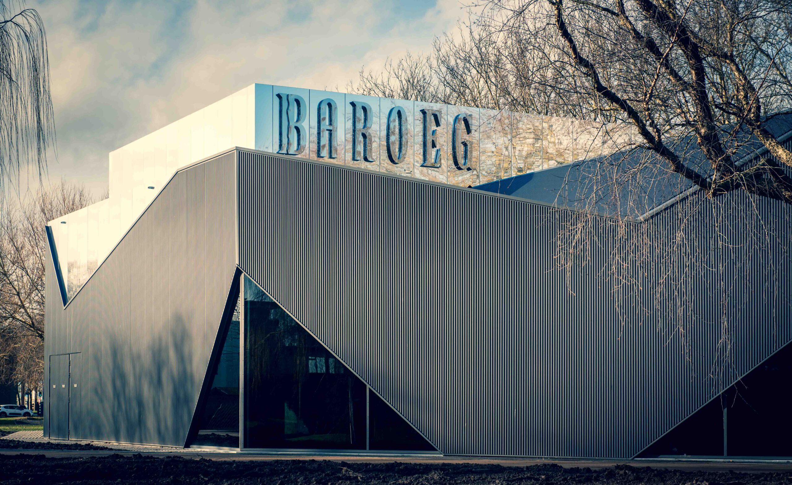 Rotterdam verwelkomt nieuwe Baroeg - Rockportaal.nl